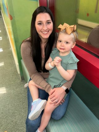 Often dressed like her St. Jude doctor, Maizy faces leukemia with ...