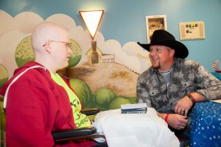 Country music’s Darren Warren makes music — and more — for St. Jude ...