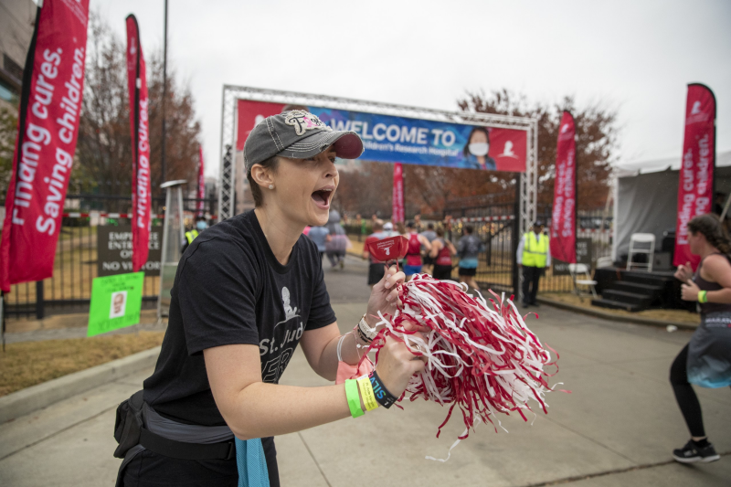 Cheer Station Program - St. Jude Memphis Marathon Weekend