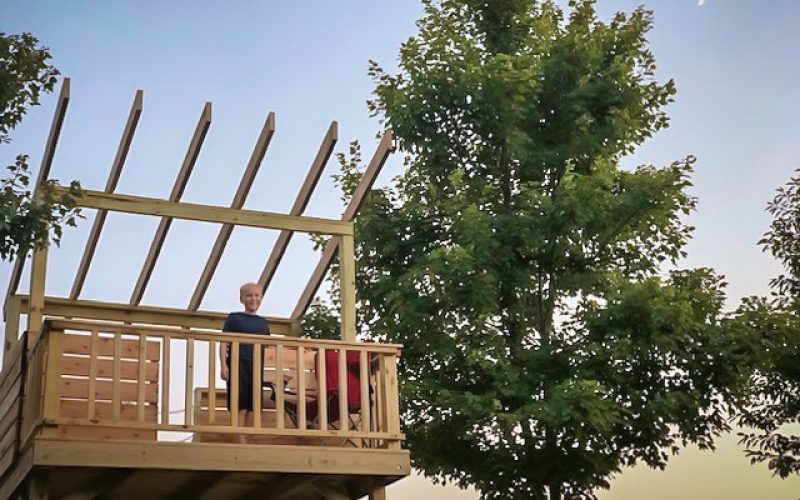 Marathon tree house build brings a smile to St. Jude patient - St. Jude ...